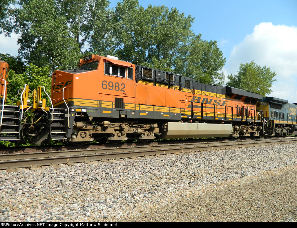 BNSF 6982